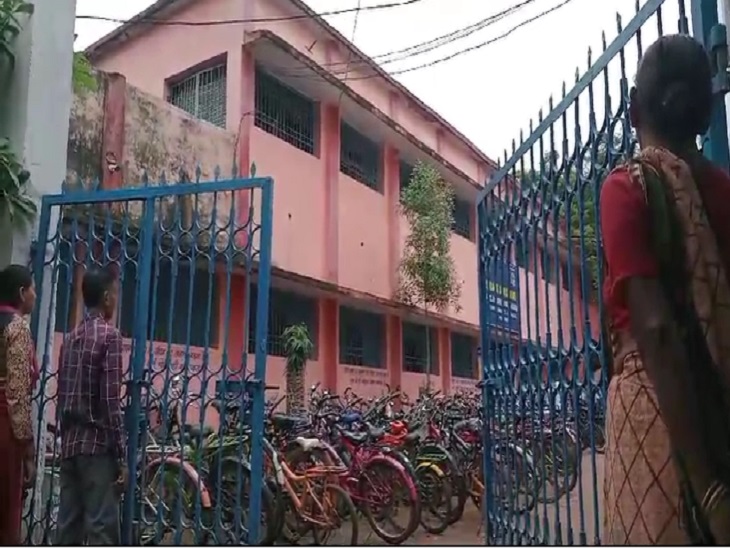 Current ran in the building of Swami Atmanand School
