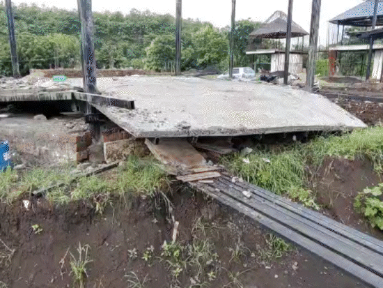 Farmhouse roof collapses in MP's Mahu, 5 dead