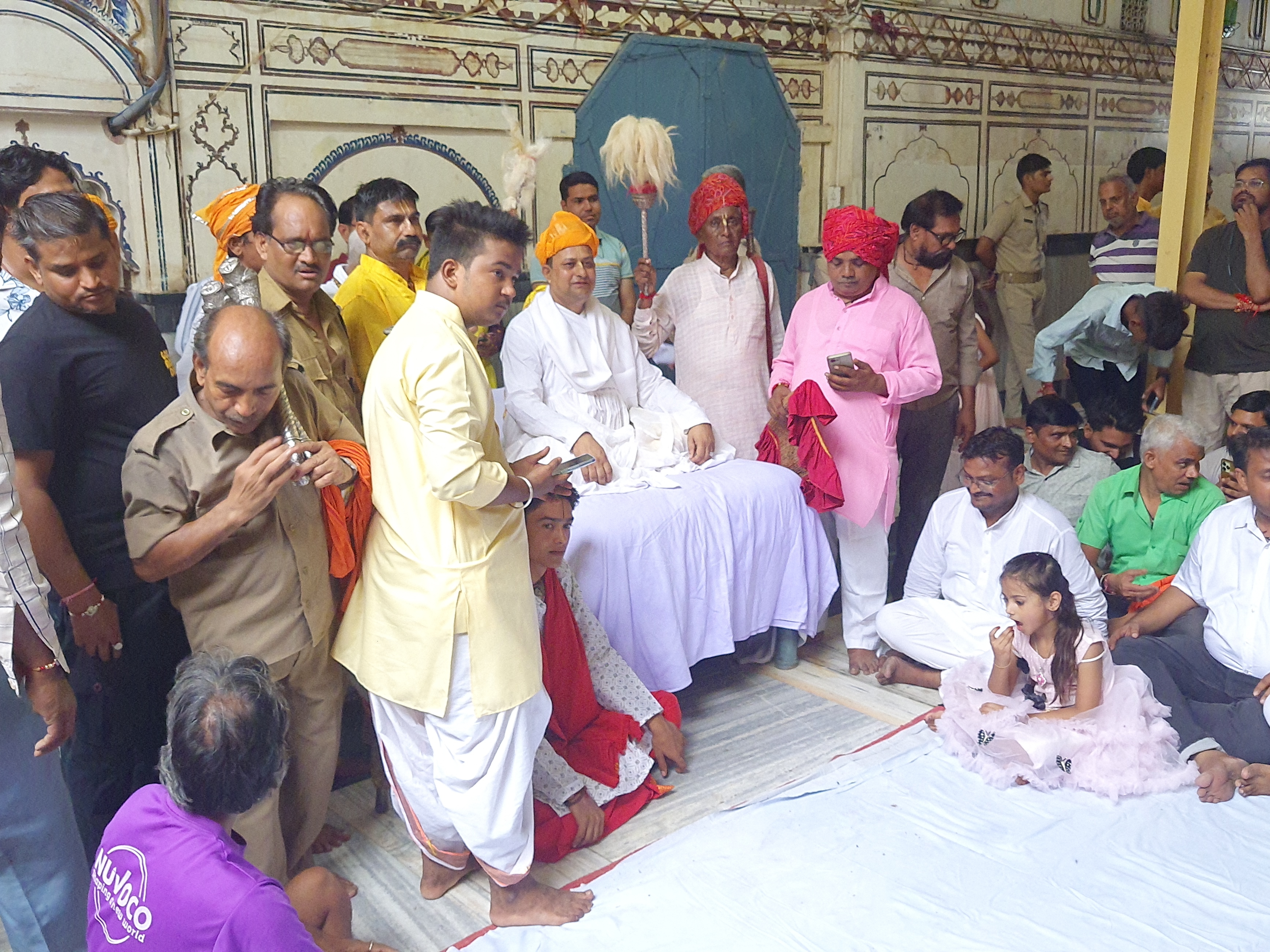Nand Baba's court is decorated, obstacles were raised before his birth ...