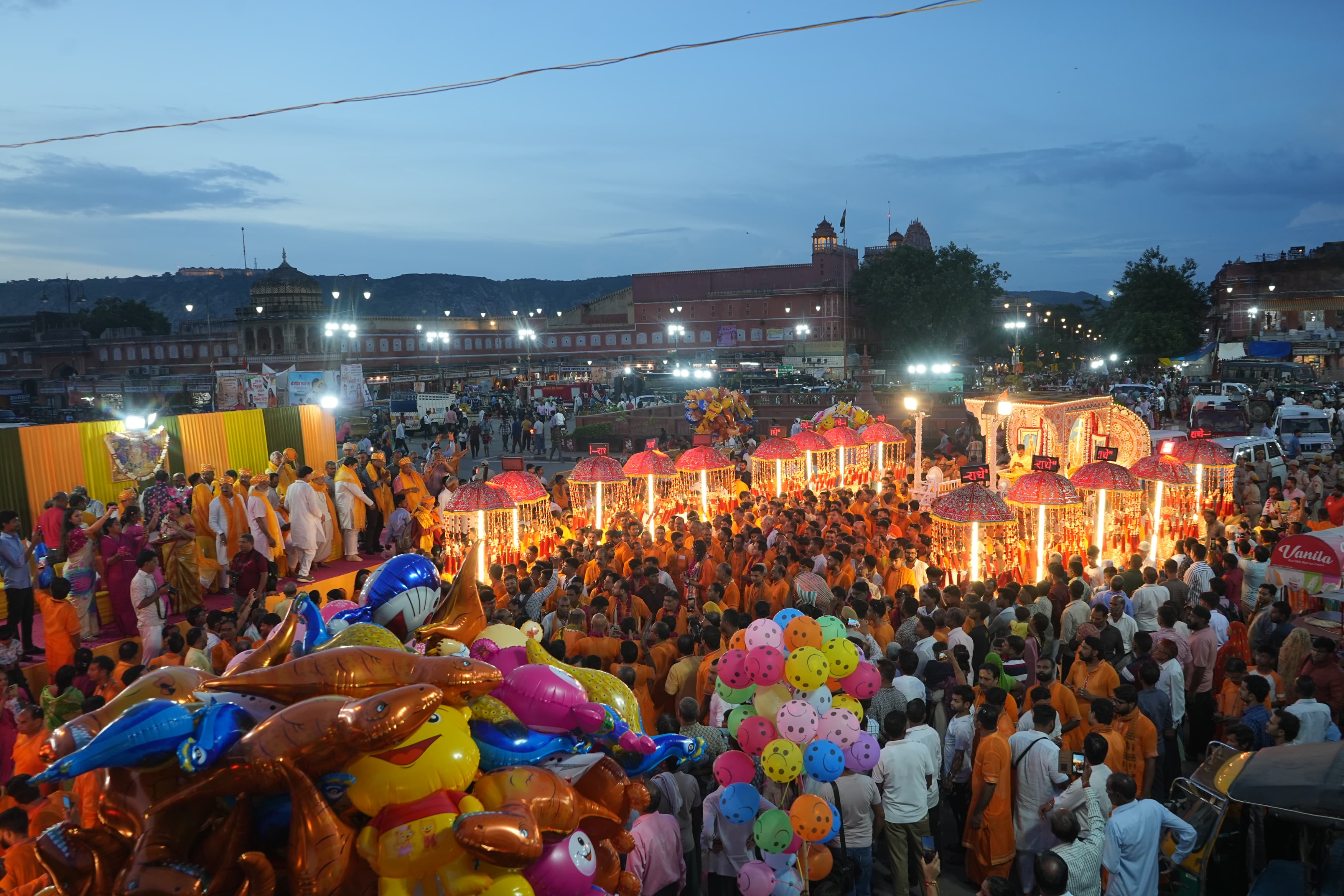 Nandotsav was celebrated in Govind Devji temple | गोविंद देवजी मंदिर ...