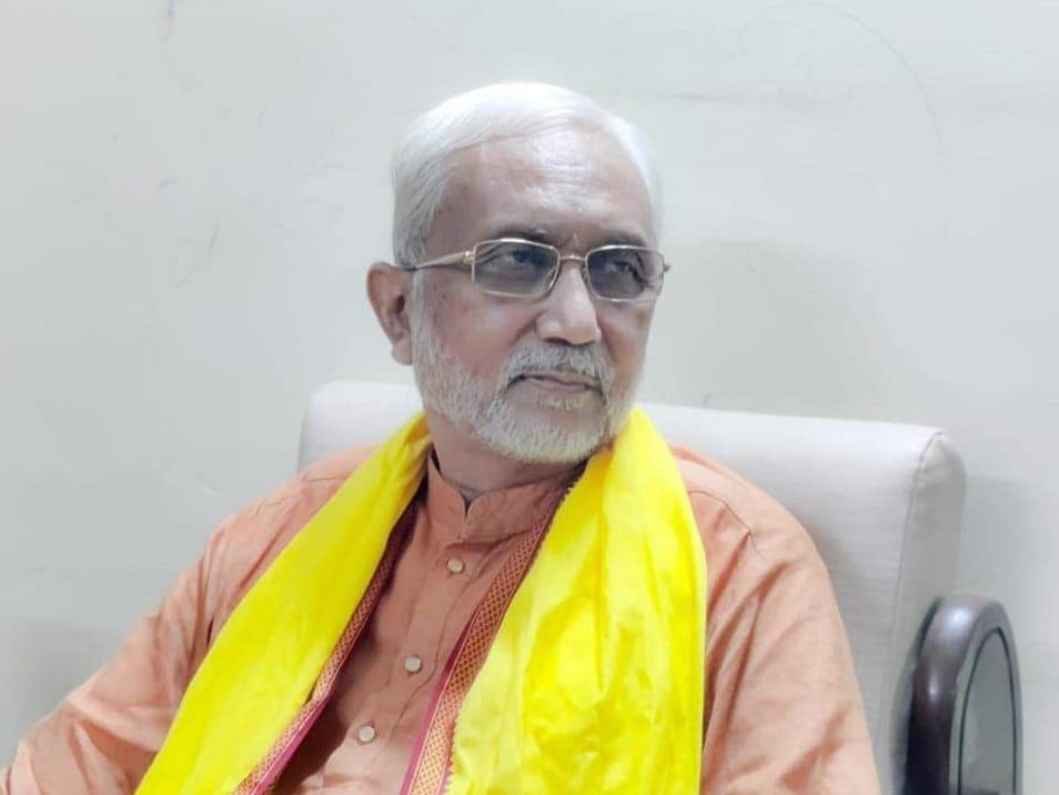 Timarni MLA mourns father's death, Ajay Shah was the elder brother of Forest Minister Vijay Shah ...