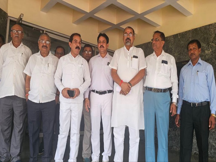 Warning of strike against privatization of FSNL | FSNL के निजीकरण के ...