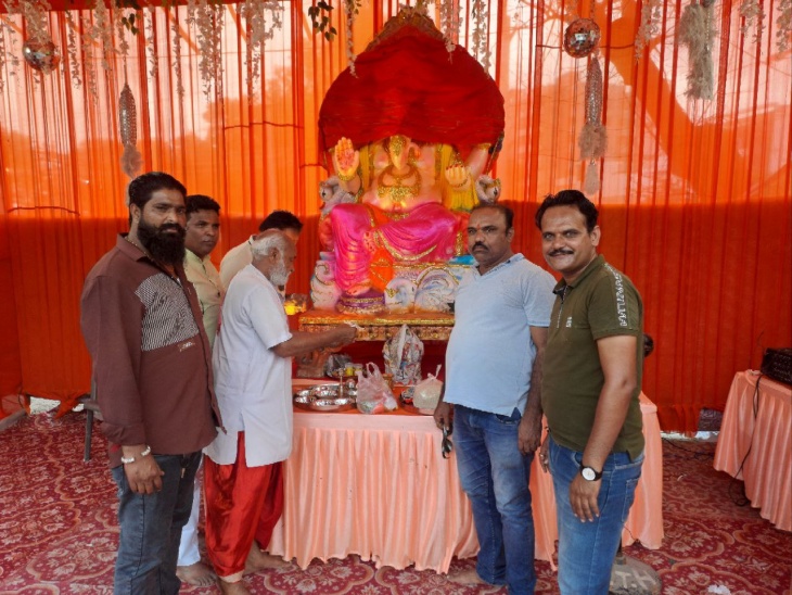 Ganesh Chaturthi today, Ganpati Bappa is present in every house in Pali ...