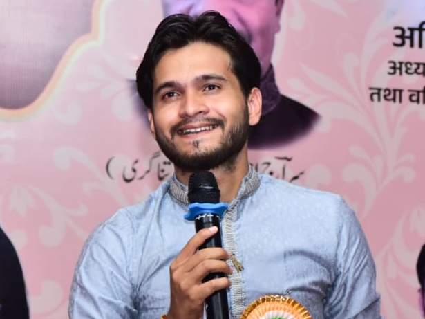 Sagar's Aadarsh will recite poetry in Dubai's International Mushaira ...