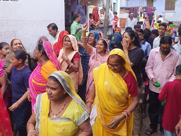 Karoli धूमधाम से निकली भगवान गणेश की विसर्जन शोभायात्रा