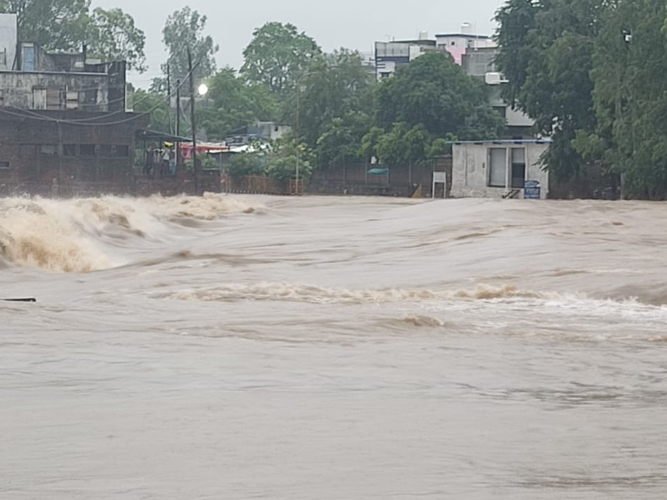 Record 300 mm rain in Shahgarh of Sagar
