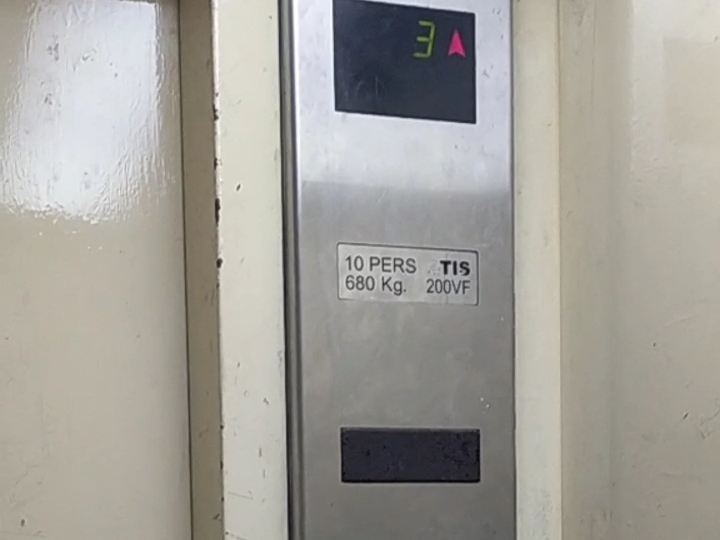 The lift of the mini secretariat in Kurukshetra was repaired ...