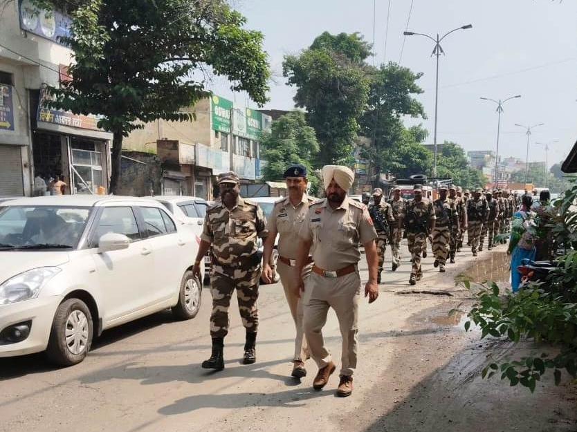 Kurukshetra police paramilitary forces with took out flag march ...