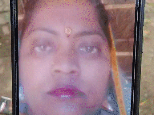Kanpur bithoor kutcha house collapsed in heavy storm water woman died ...