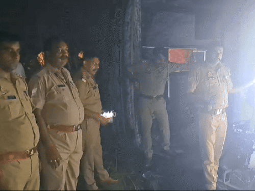 Lucknow Bus overturns on Kisan Path, several people injured bahraich ...