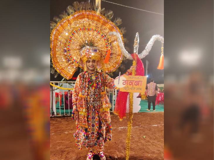 See the cultural colors of Garba in photos | 25 तस्वीरों में देखिए ...