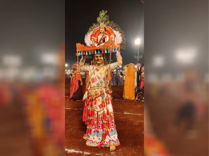 See the cultural colors of Garba in photos | 25 तस्वीरों में देखिए ...