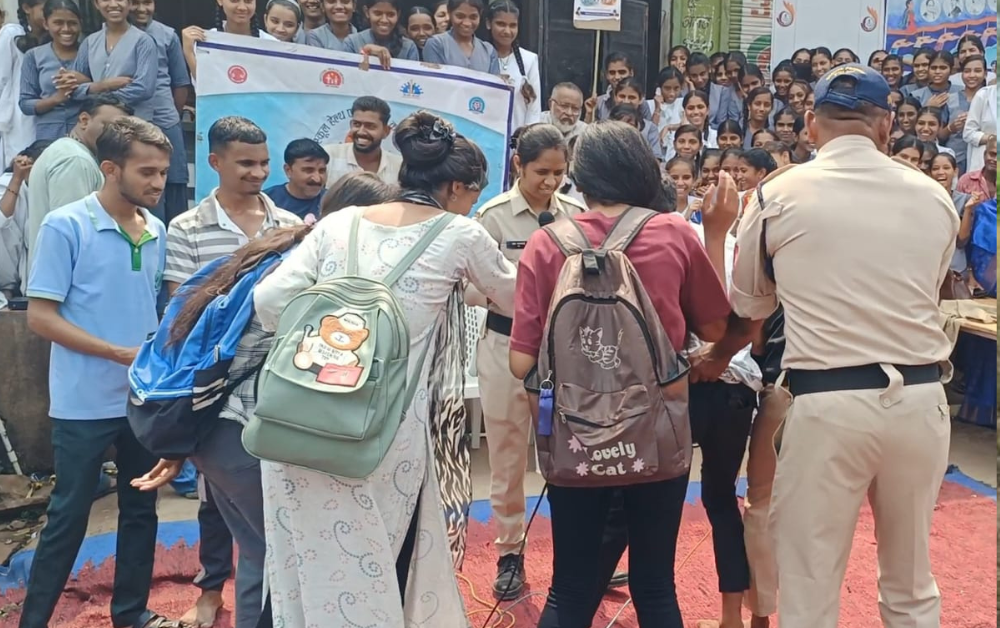 Anjad police launched I am Abhinu campaign | 'मैं हूं अभिमन्यु' अभियान ...