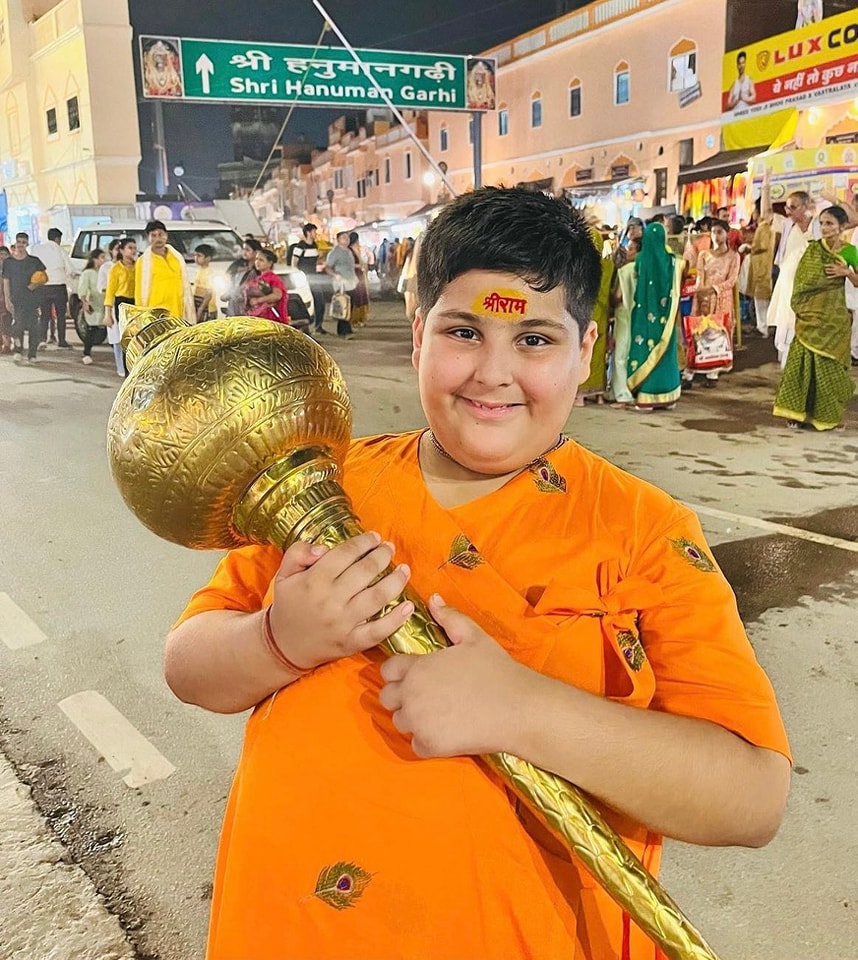 Bal Sant Baba Video Controversy Explained; Swami Rambhadracharya ...