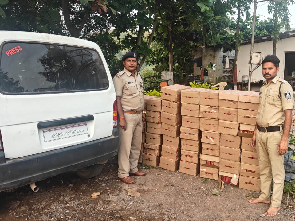 Vehicle full of illegal liquor caught on inter-state border ...