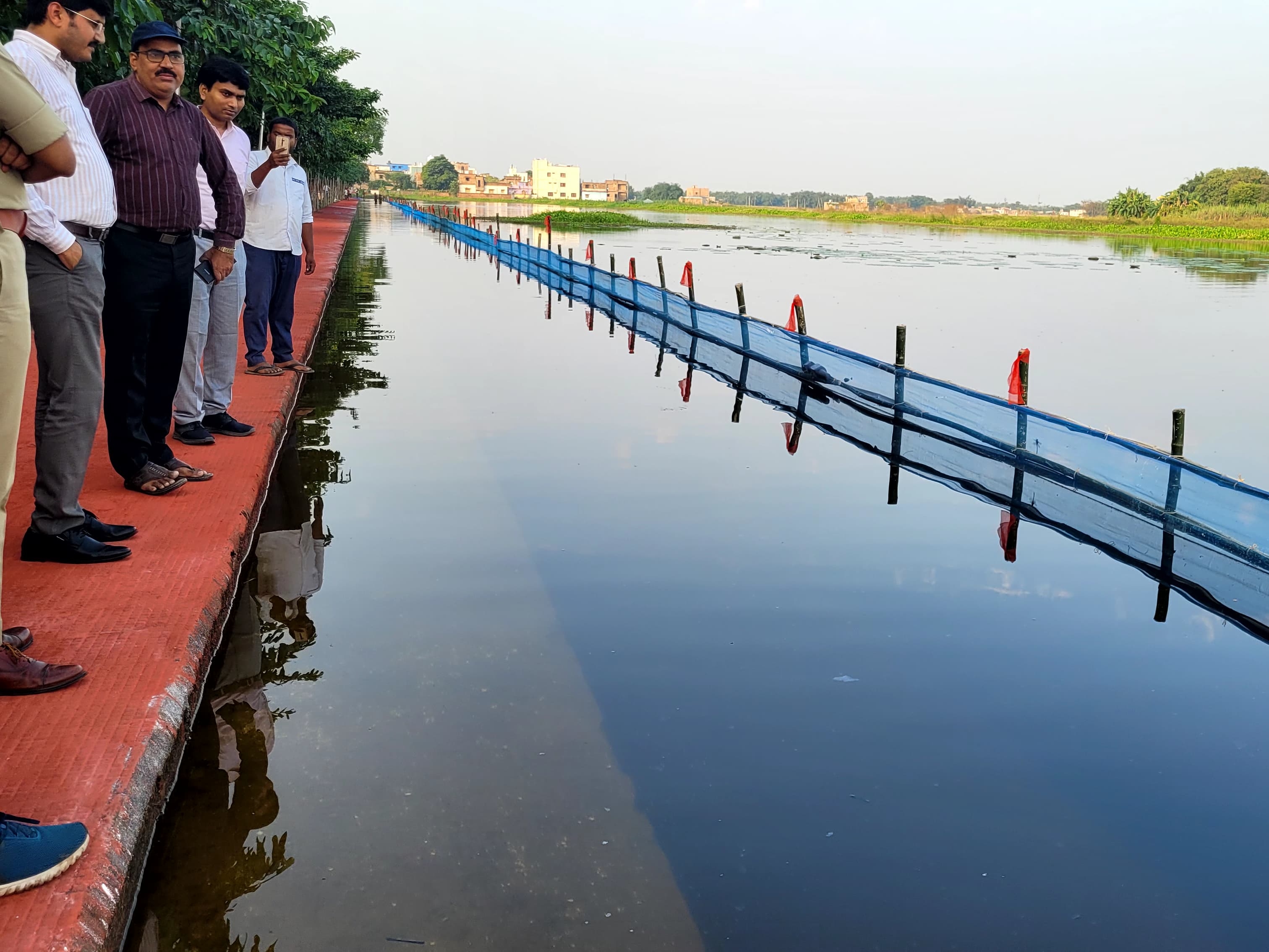 DM-SP inspected Chhath Ghats | DM-SP ने छठ घाटों का किया निरीक्षण ...