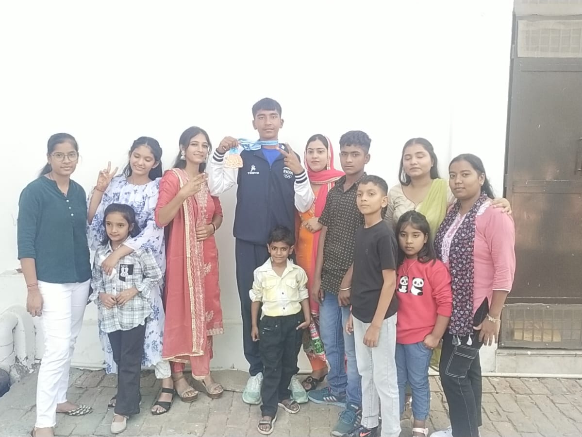 Samalkha Yash Tandon won three bronze medals Dragon Boat World ...