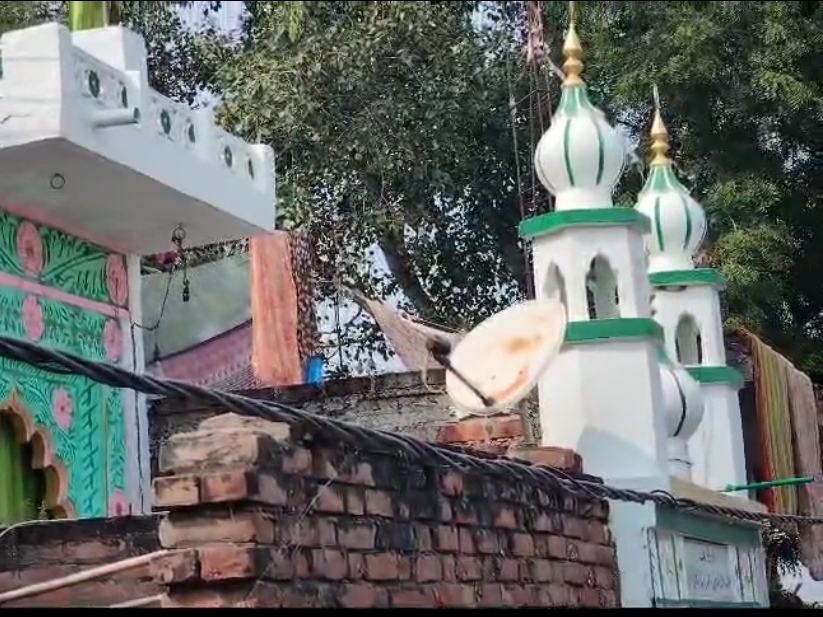 Controversy over the tomb and mosque built on Vamdev mountain