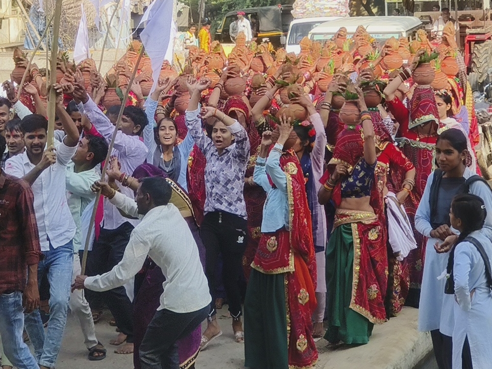 Installation of the idol of Shiva family in Ganeshwar | गणेश्वर में शिव ...