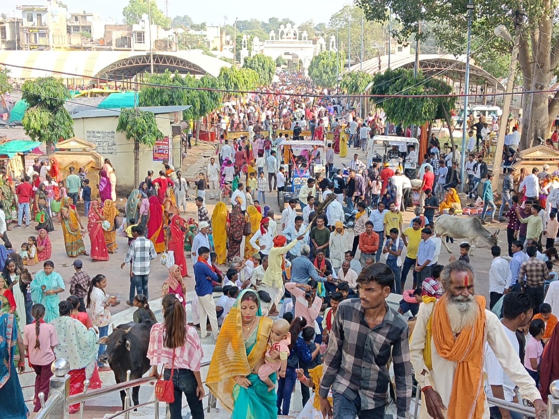 Devotees reached Shiva Dham Kundeshwar on Devuthani Gyaras | देवउठनी ...