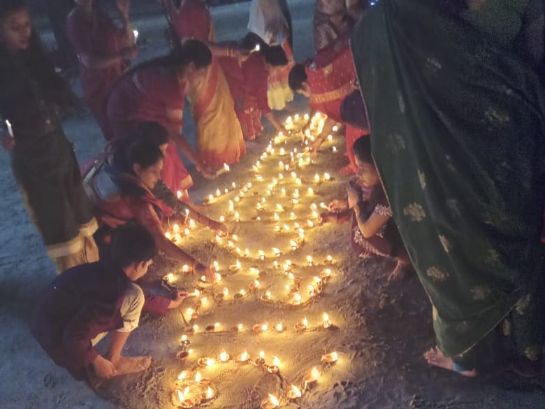 The Ganges stream lit up with 11 thousand lamps | 11 हजार दीपों से ...