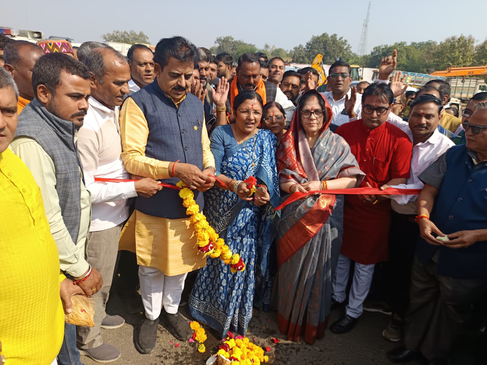 Inauguration of new road at Ganpati Ghat in Dhamnod | धामनोद में गणपति ...