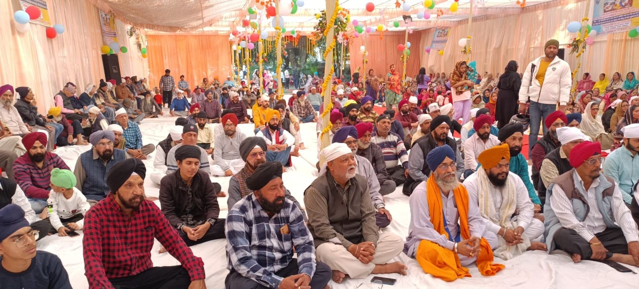 Guru Nanak Dev Prakash Parv celebrated with great joy