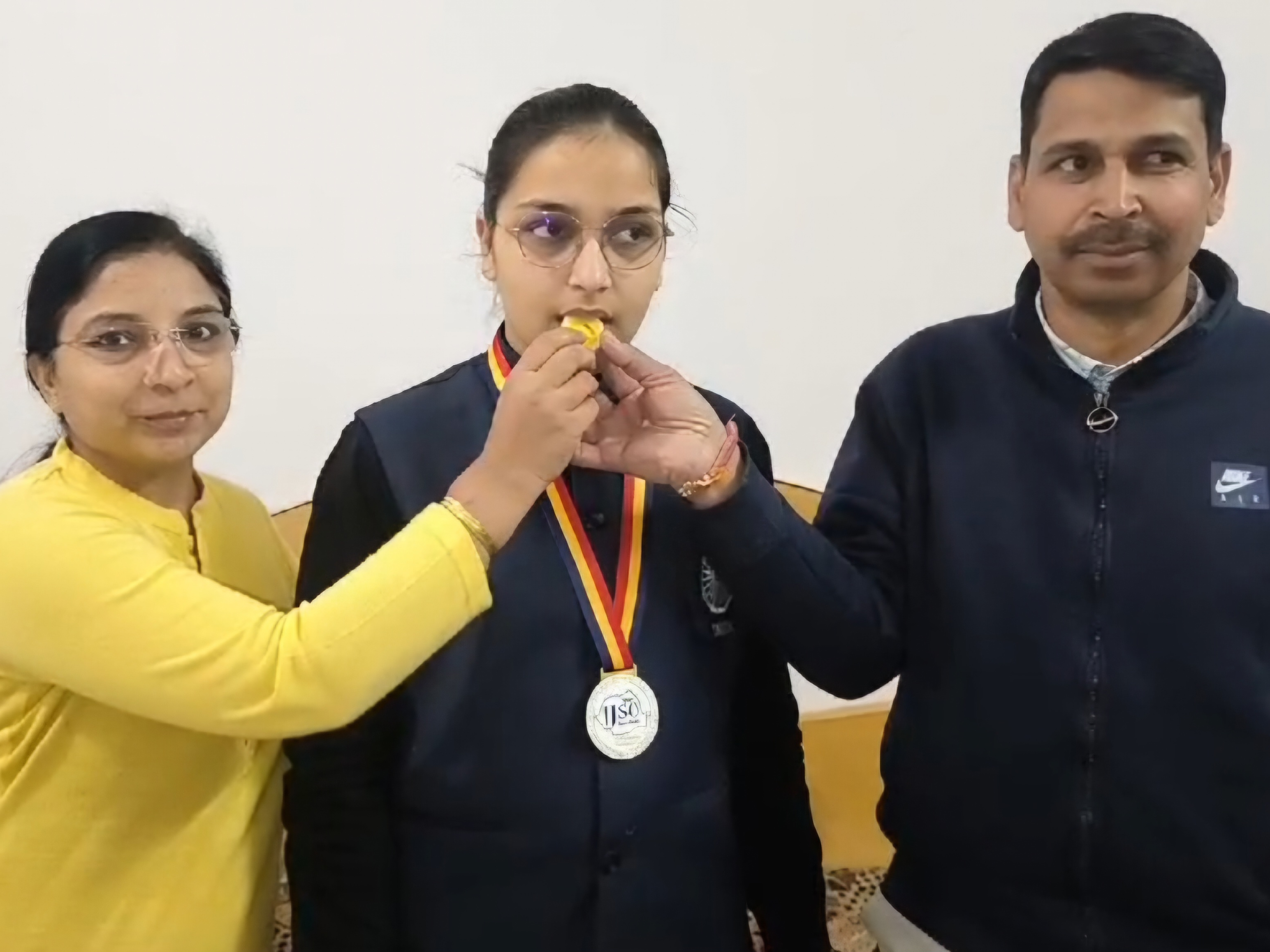 Haryana Narnaul Bhavya Gunwal won gold International Junior Science ...