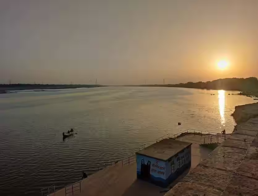 Prayagraj Kumbh Mela 2025 Ghats List Updated | Rasulabad Saraswati Ghat