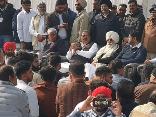 Dera Beas pays tribute to OP Chautala; Teja Khera Farm House | डेरा ...