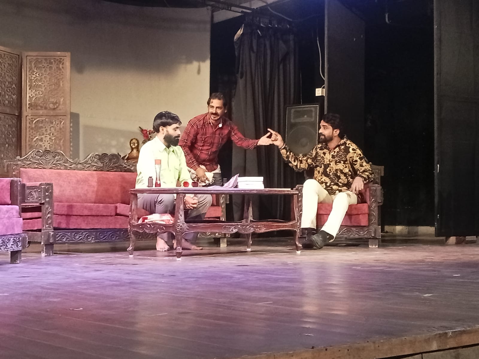 One day holiday play staged in Lucknow