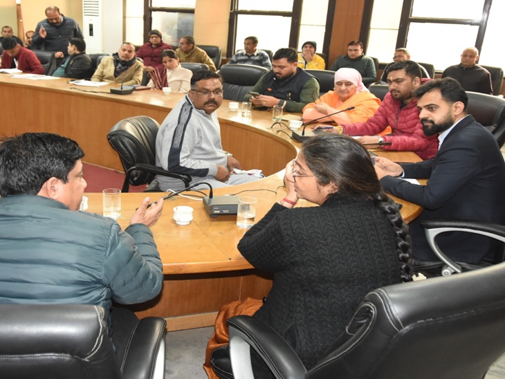 Rohtak resolution camp 21 complaints reached ADC Narender Kumar ...