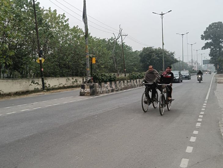 Saharanpur Cold wind increased chill in Temperature 7°C bonfires places ...