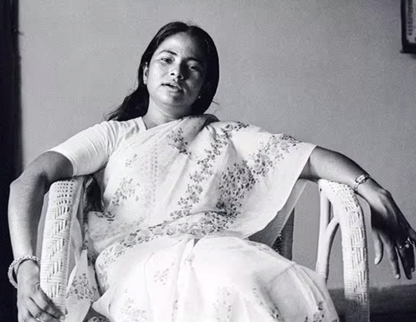 Mamata Banerjee Birthday Interesting Facts; Sonia Gandhi Rajiv Gandhi ...