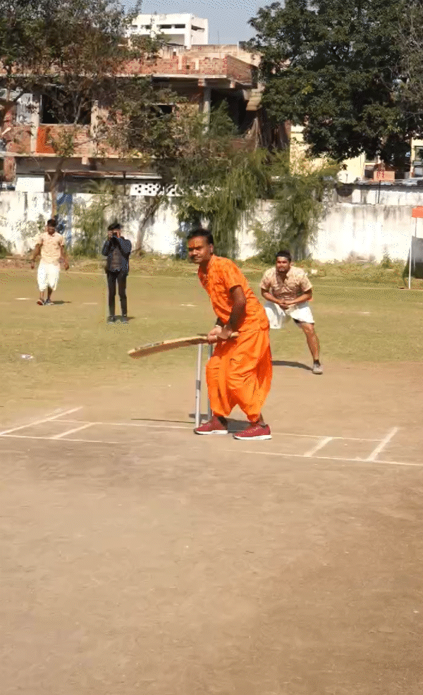 Bhopal Cricket Match Video; Dhoti-Kurta | Sanskrit Commentaryatch Video ...