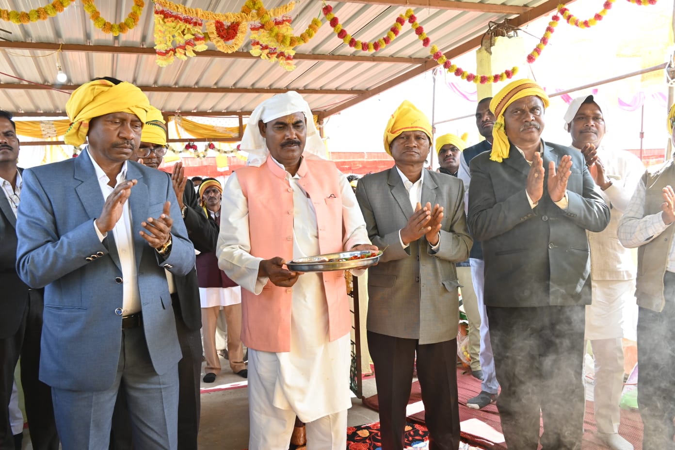 Family reunion and felicitation ceremony of Gond Samaj concluded | गोंड ...