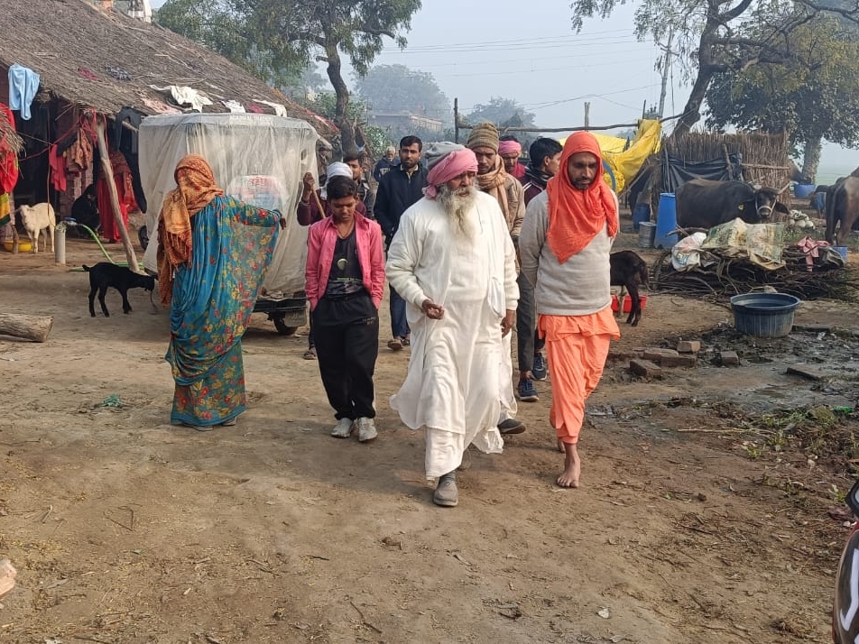 sadhu beaten with sticks in ashram of Kanpur Maharajpur place of ...