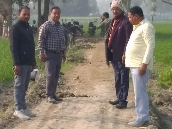 BDO inspected bank branches and gram panchayats | बीडीओ ने किया बैंक ...