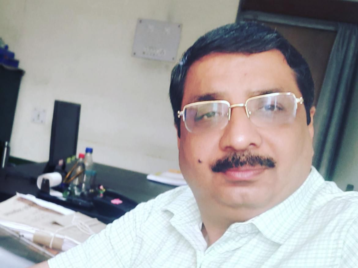 Hindi Institute gave Children's Literature Award to Dr Deepak | हिन्दी ...