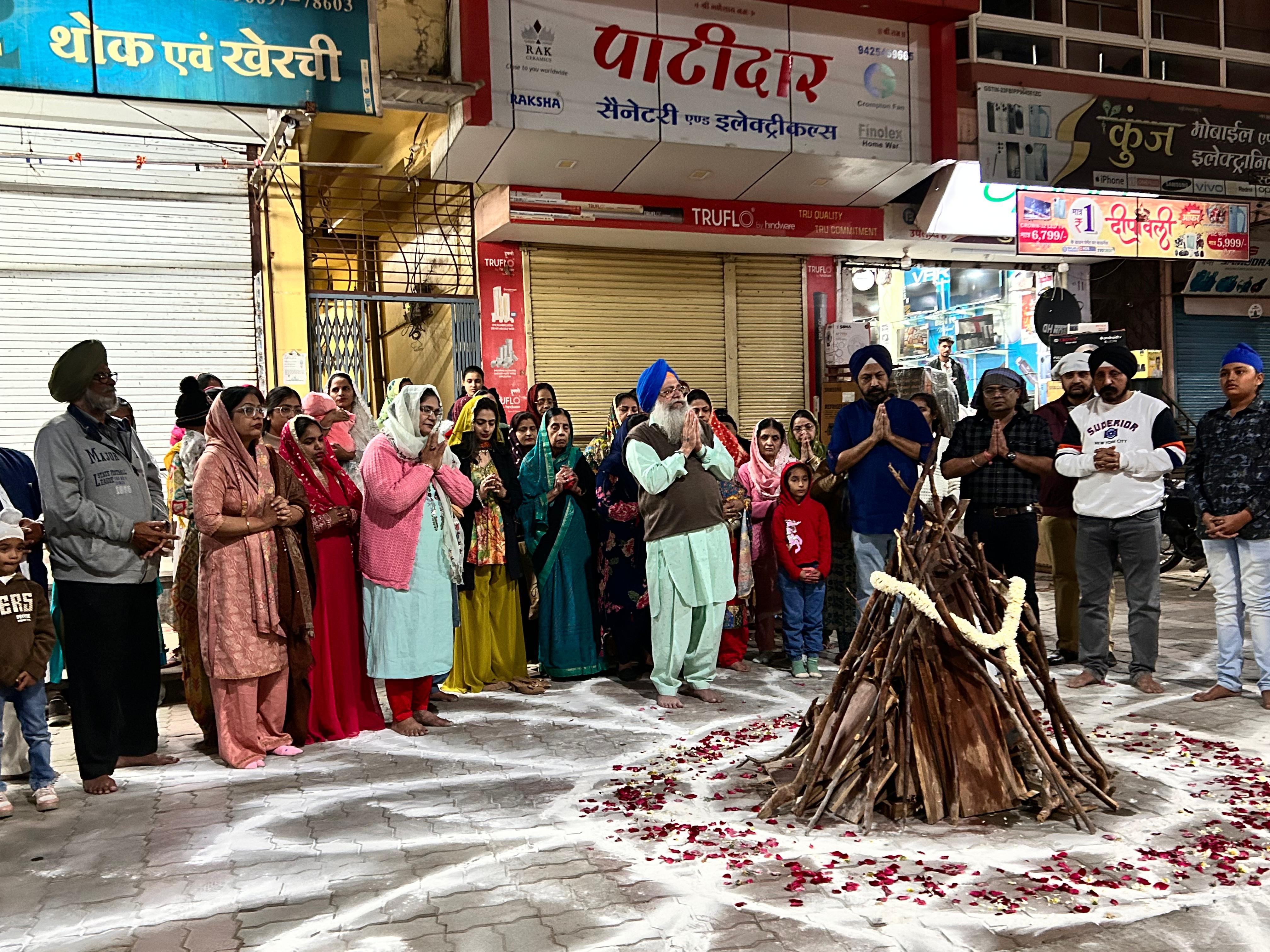 Sikh and Sindhi community celebrated Lohri festival