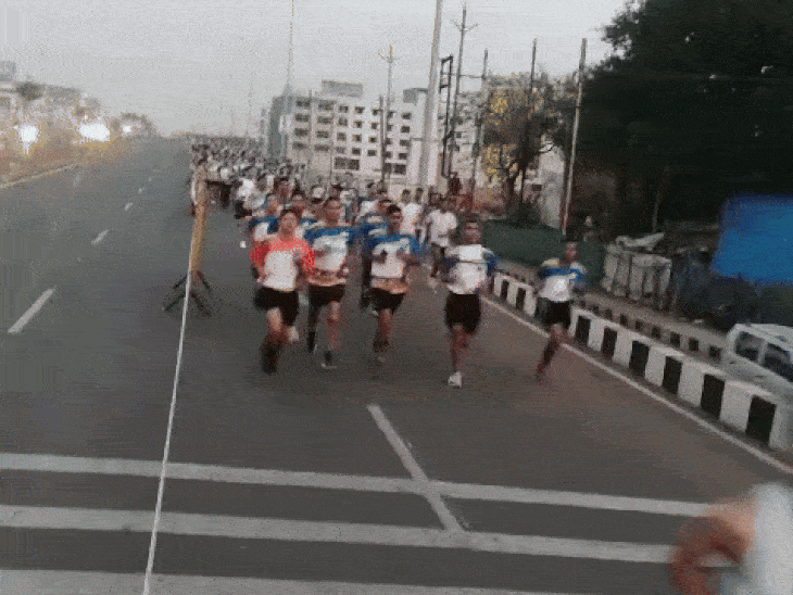 Thousands of citizens ran in the Army Marathon