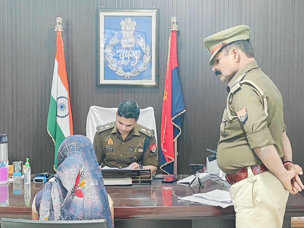 Sonbhadra SP became strict on public complaints | सोनभद्र एसपी ने जनता ...