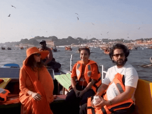 Actor Rajkumar Rao reached Maha Kumbh | एक्टर राजकुमार राव पहुंचे ...