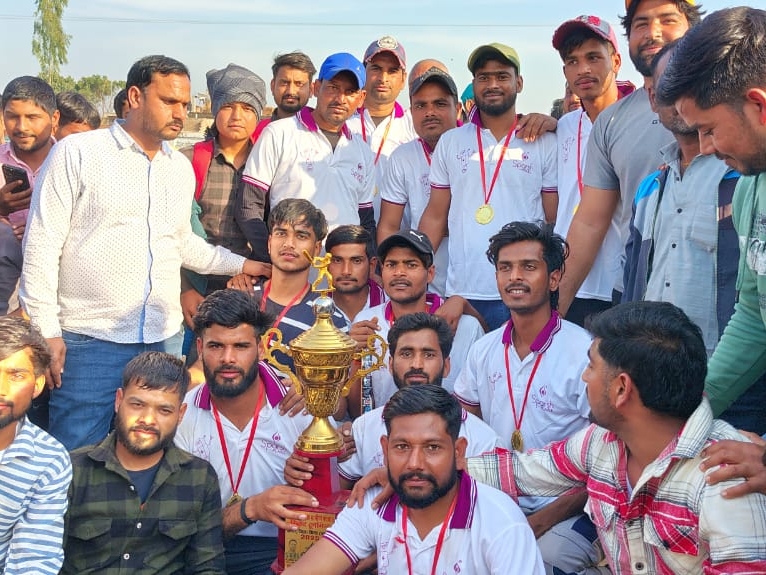 Chakarnagar won the title of Tehsil level cricket tournament