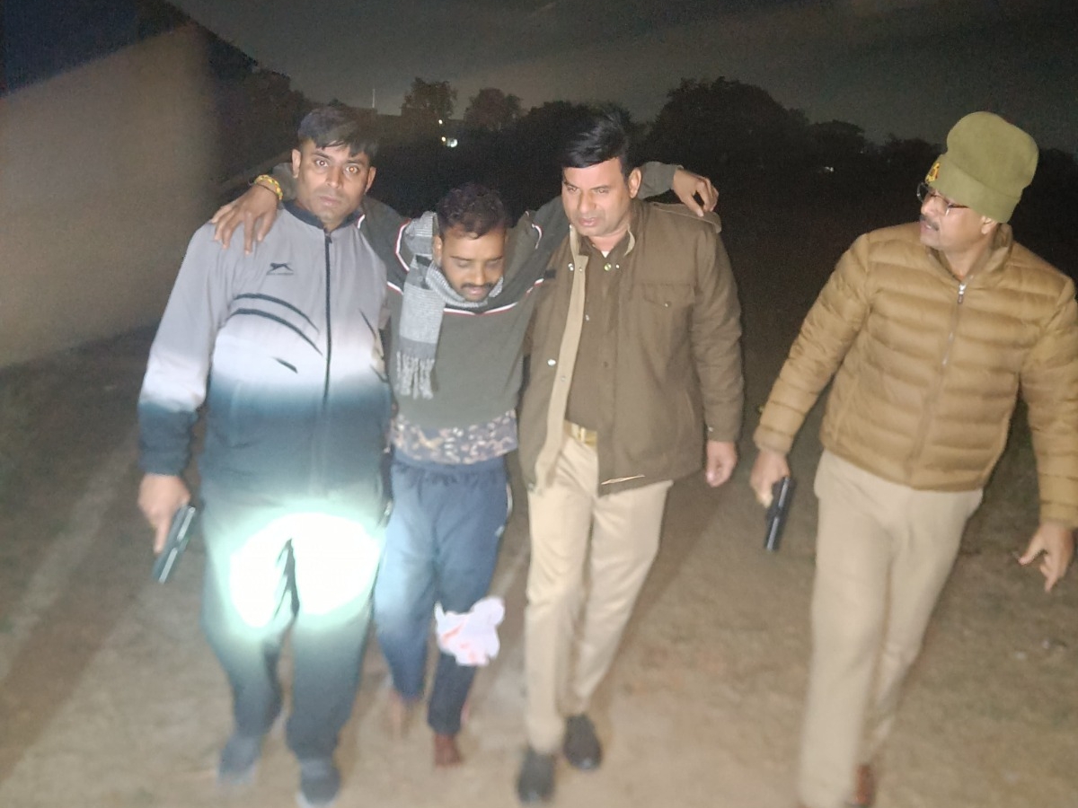 Bareilly police encounter with a criminal | बरेली पुलिस की बदमाश के साथ मुठभेड़: पार्सल मैनेजर ...