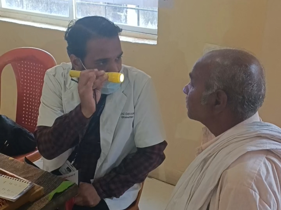 Eye camp on Shivaji Jayanti in Pandhurna | पांढुर्णा में शिवाजी जयंती ...