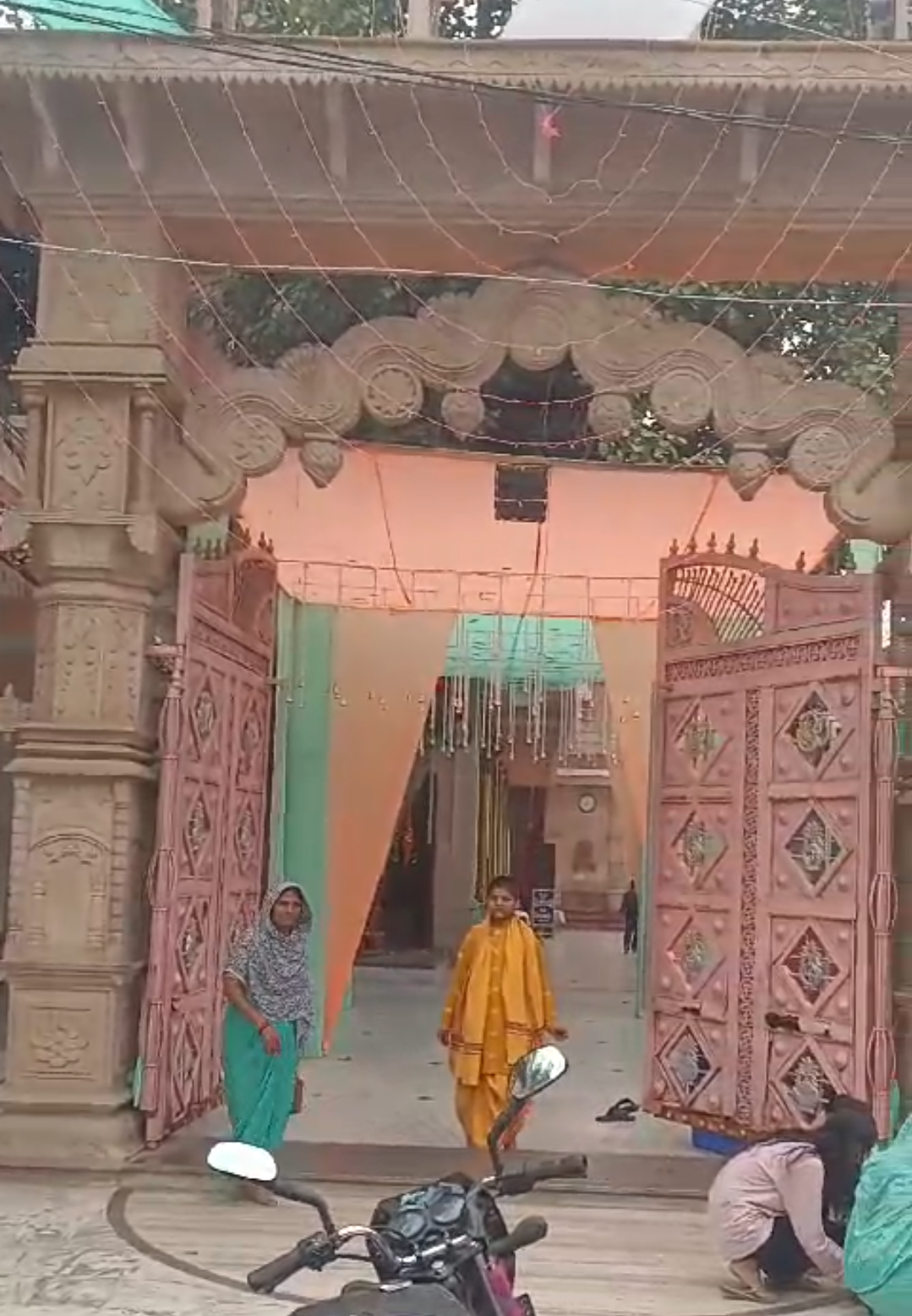 Fair at Alopi Shankar Temple of Kailaras | कैलारस के अलोपी शंकर मंदिर ...