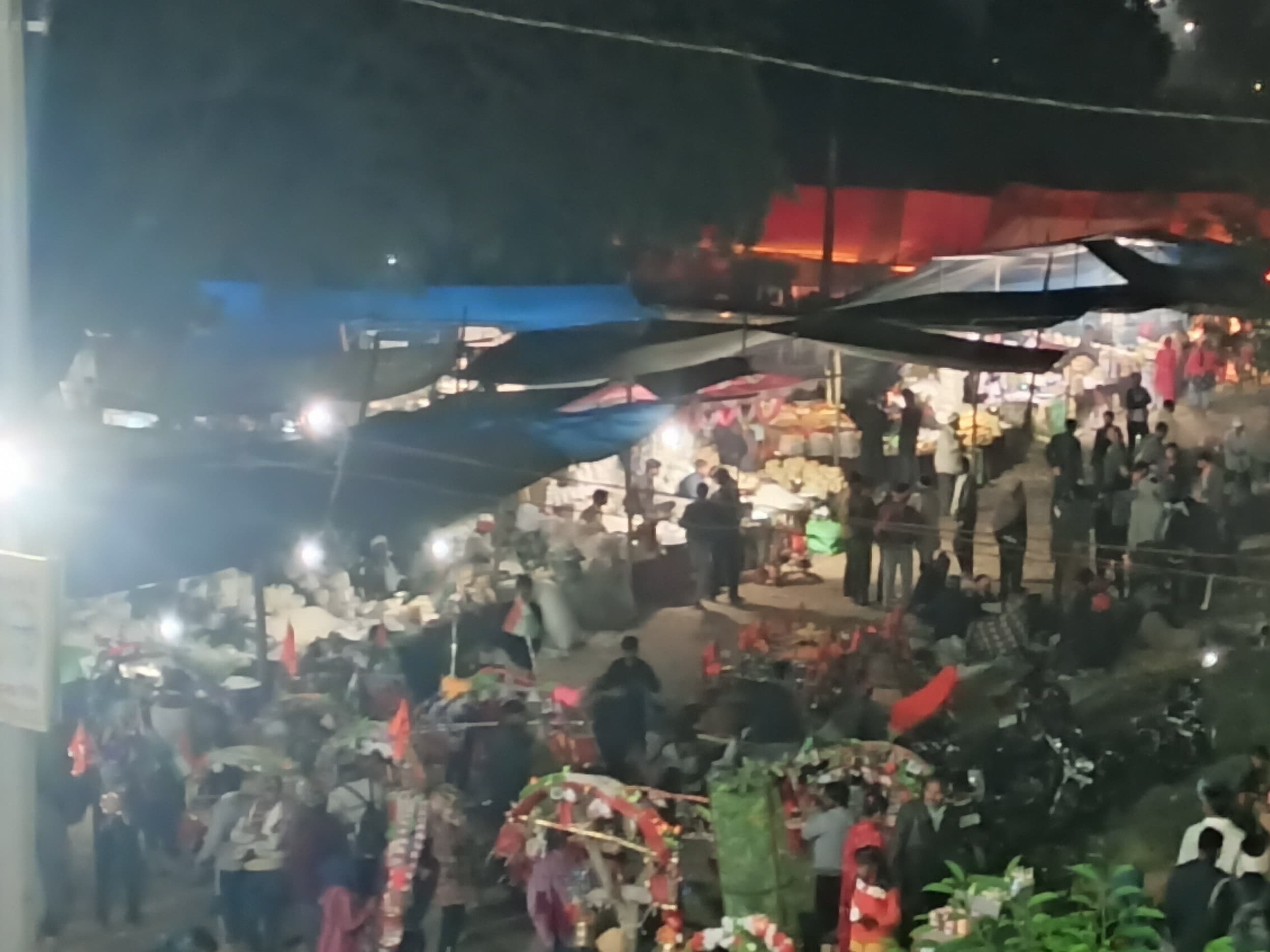Crowd of devotees in Shiva temples of Anupshahr on Mahashivratri ...