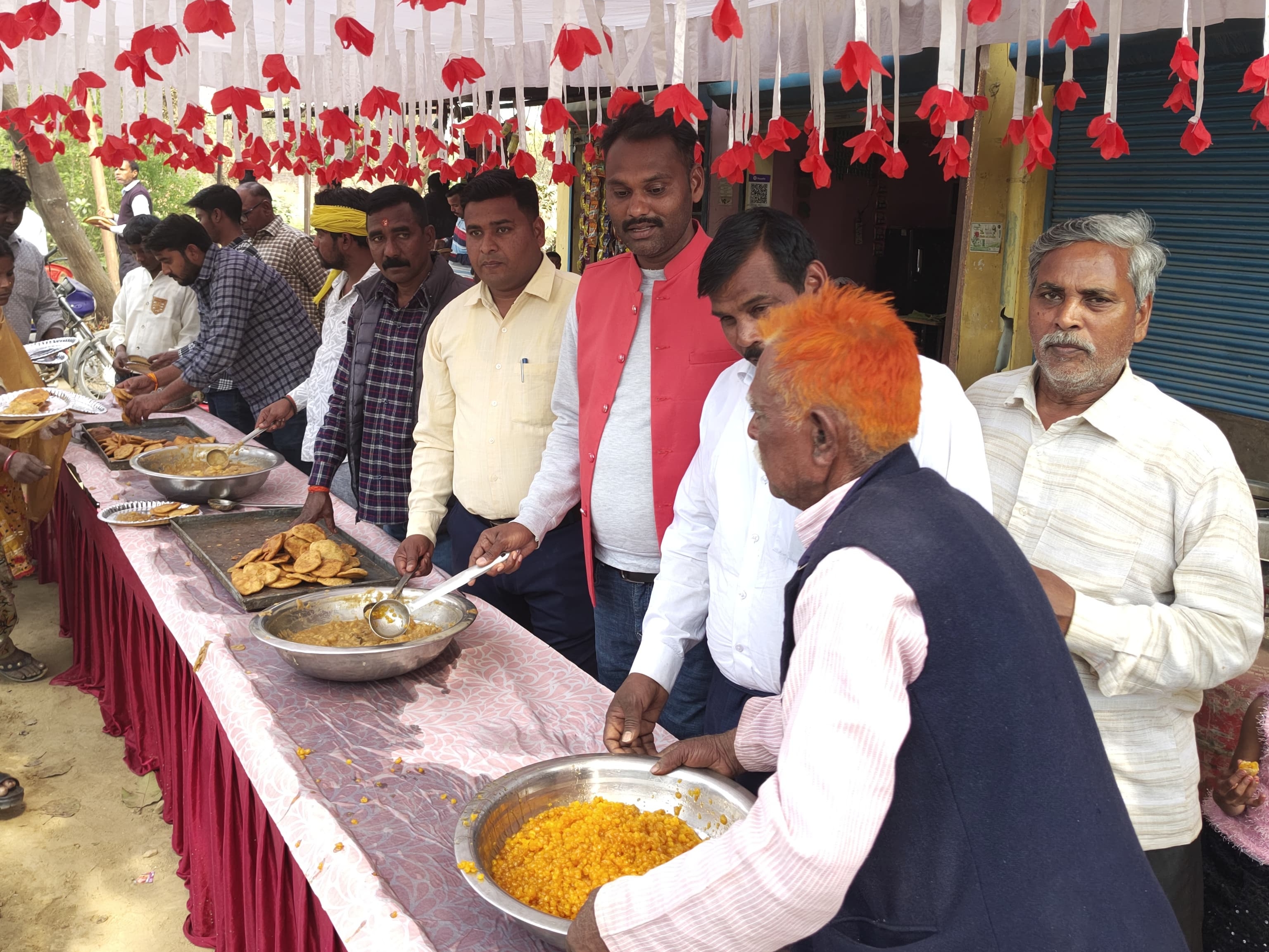 Grand feast at Padila fair on Mahashivaratri Prajapati Samaj organized ...