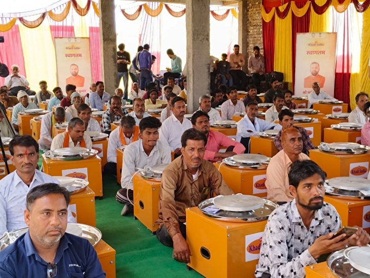 Potters received 200 electronic wheels Baran Rajasthan | कुम्हारों को ...